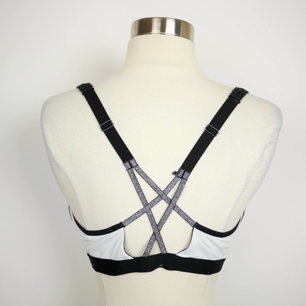 Victoria's Secret Sport Black Knockout Zip Bra - Gem